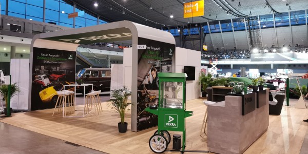 DEKRA auf der RETRO CLASSICS 2024 in Stuttgart | DEKRA